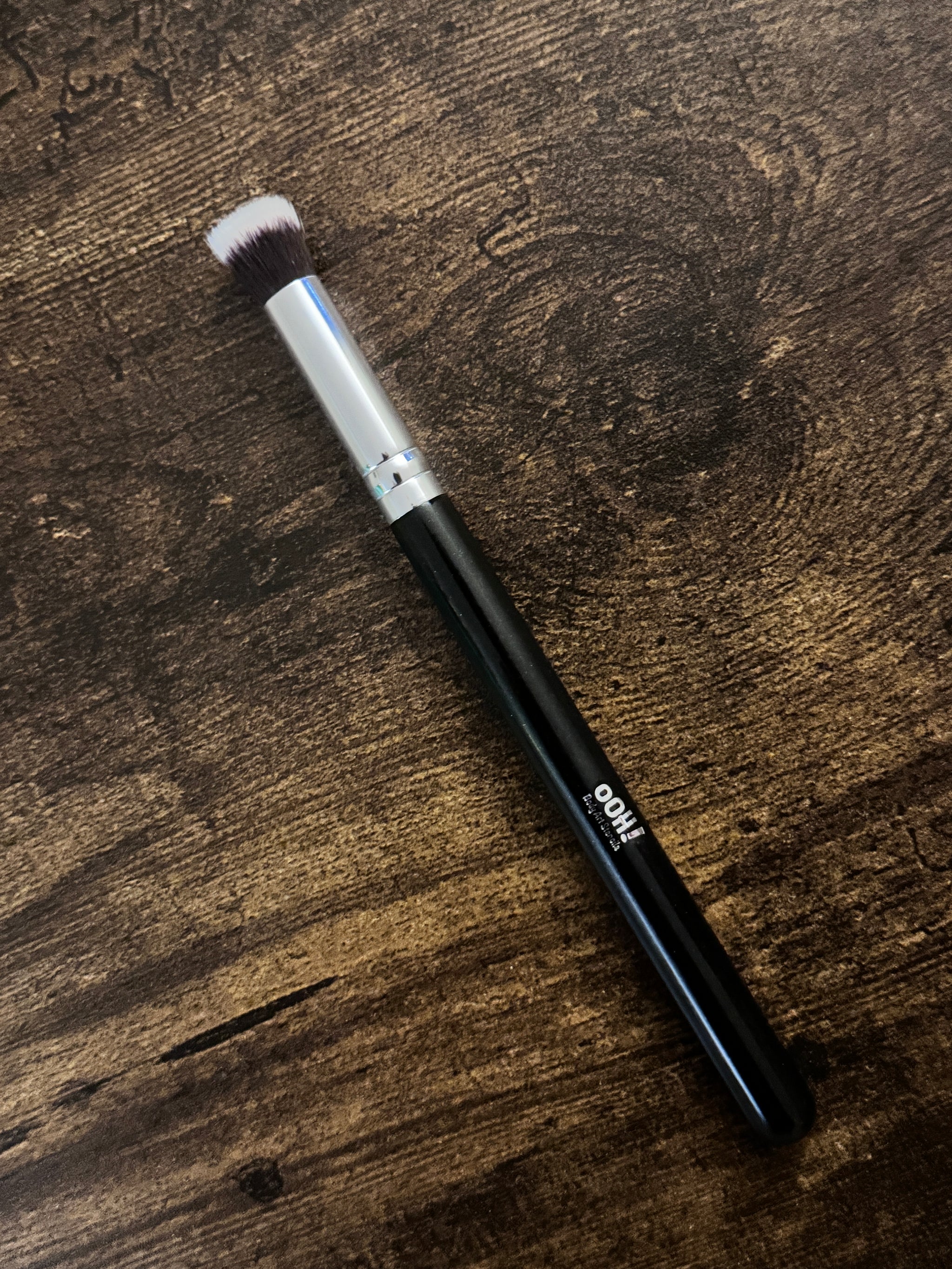 Brushes – Ooh! Body Art Stencils